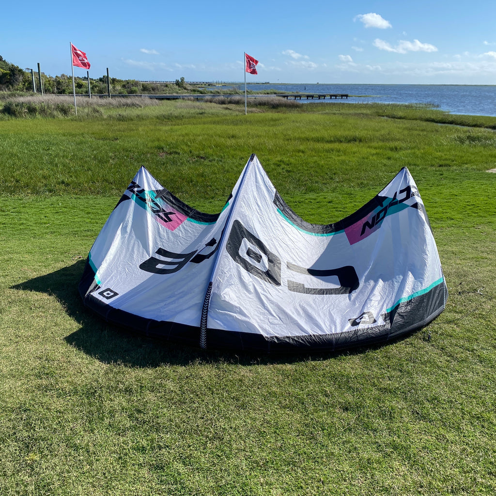 USED Core Section 4 Wave Kite-8m — REAL Watersports