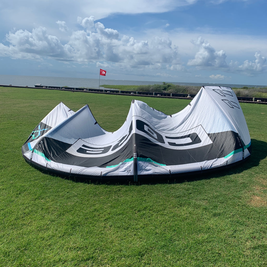 USED Core XR8 Kite-11m-White — REAL Watersports